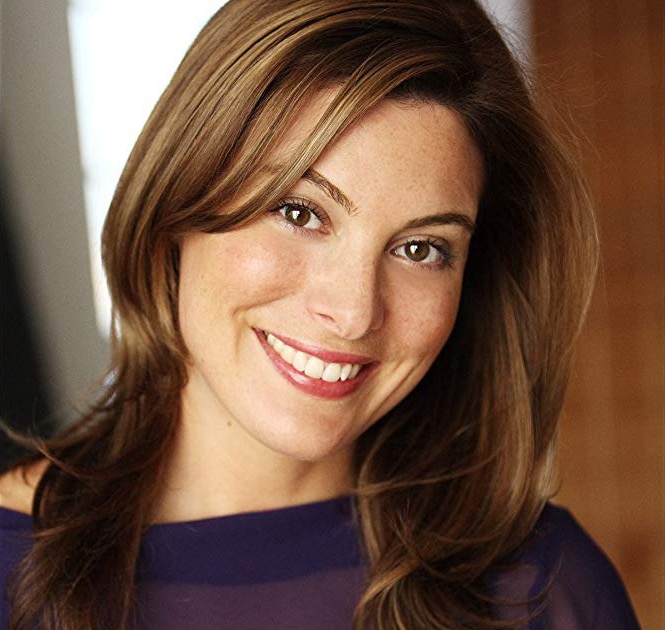 Catherine McQueen | 1 of a Kind Tv Presenter & Creative DJ